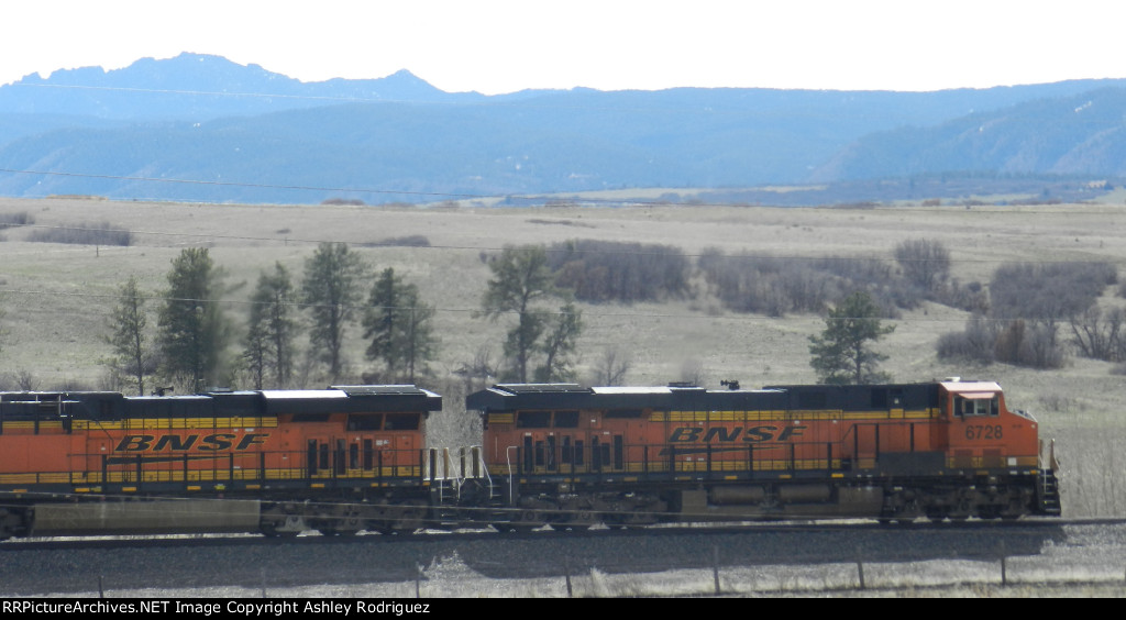 BNSF 6728